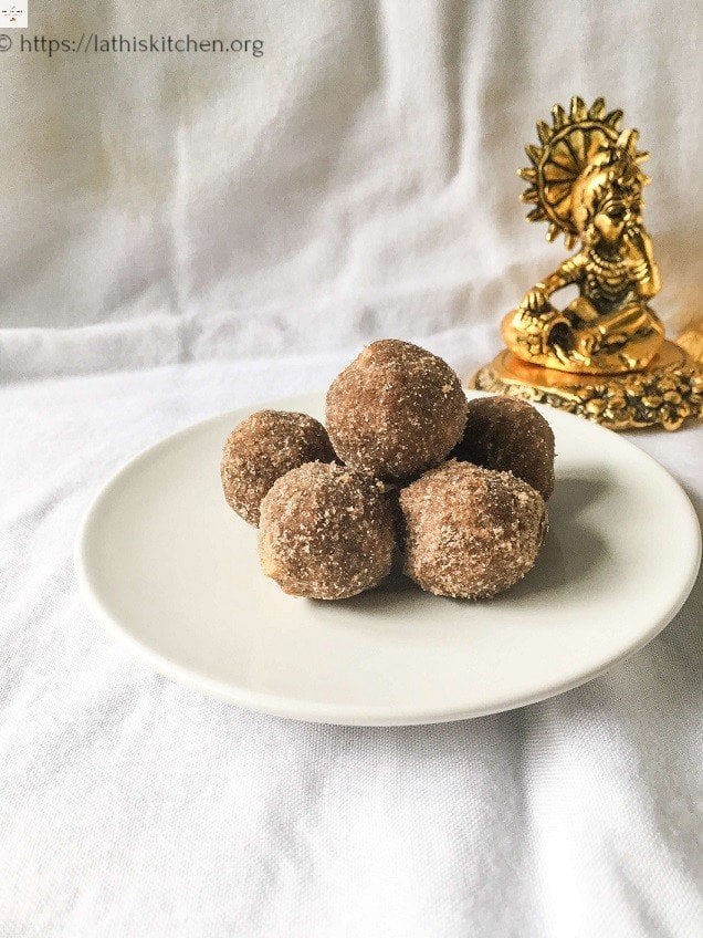 Aval Ladoo/Flattened Rice Ladoo - 2 Ways - Lathi's Kitchen