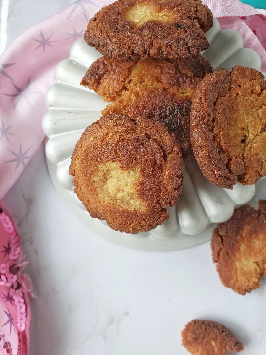 Pukhlein - A deep fried rice flour snack - Lathi's Kitchen
