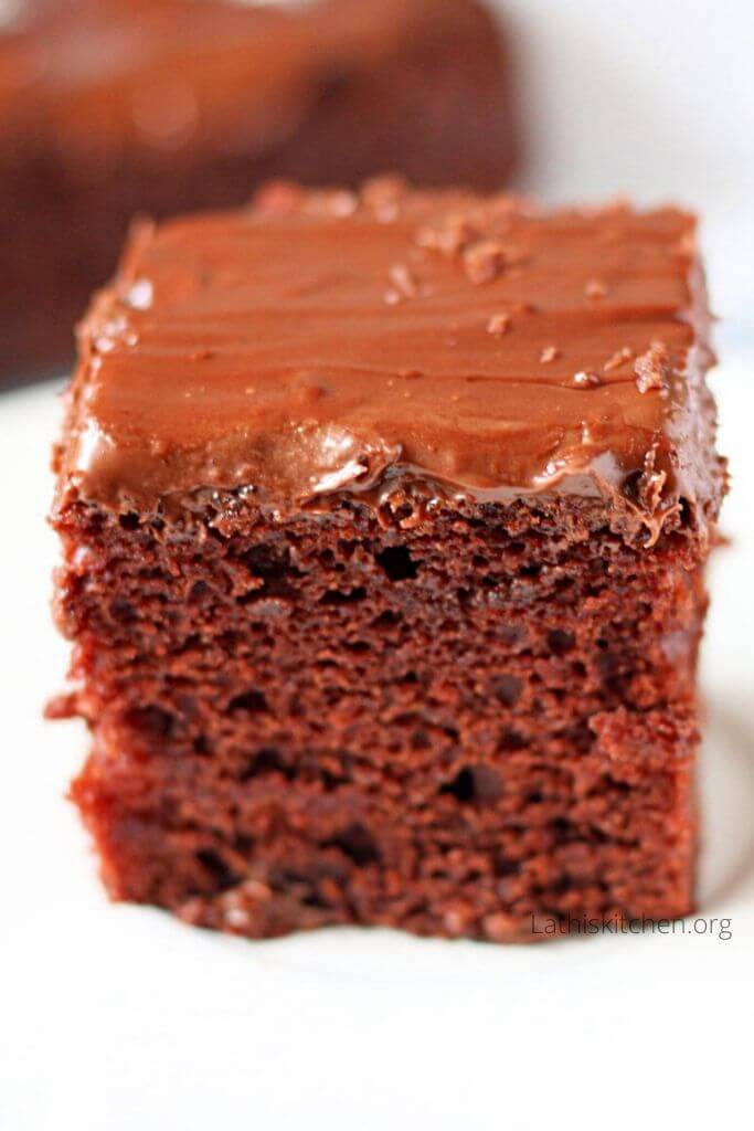 Crazy Cake ( Wacky Cake or Depression Cake) - Vegan - Lathi's Kitchen